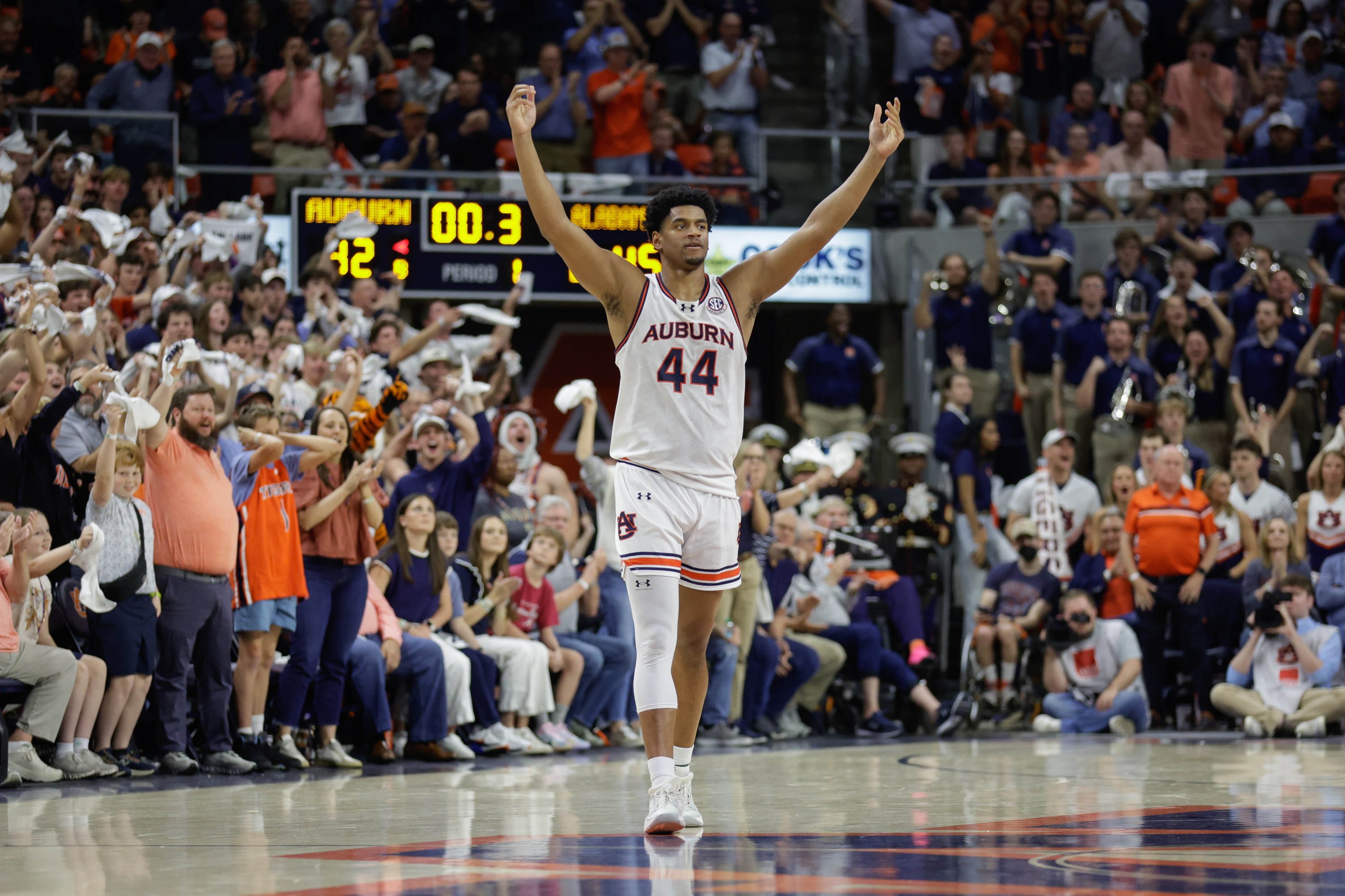 Dylan Cardwell Is Mr. Auburn And the Tigers’ Glue Guy - Hoops HQ